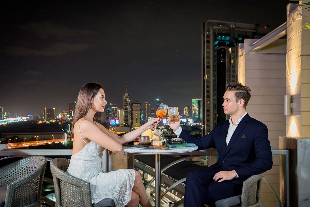 Barracuda Rooftop Bar - Fanciful cocktails and wine